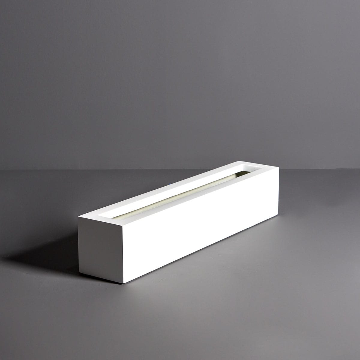 Salon Narrow Low Rectangular Planter by Jay Scotts – Planters Etc