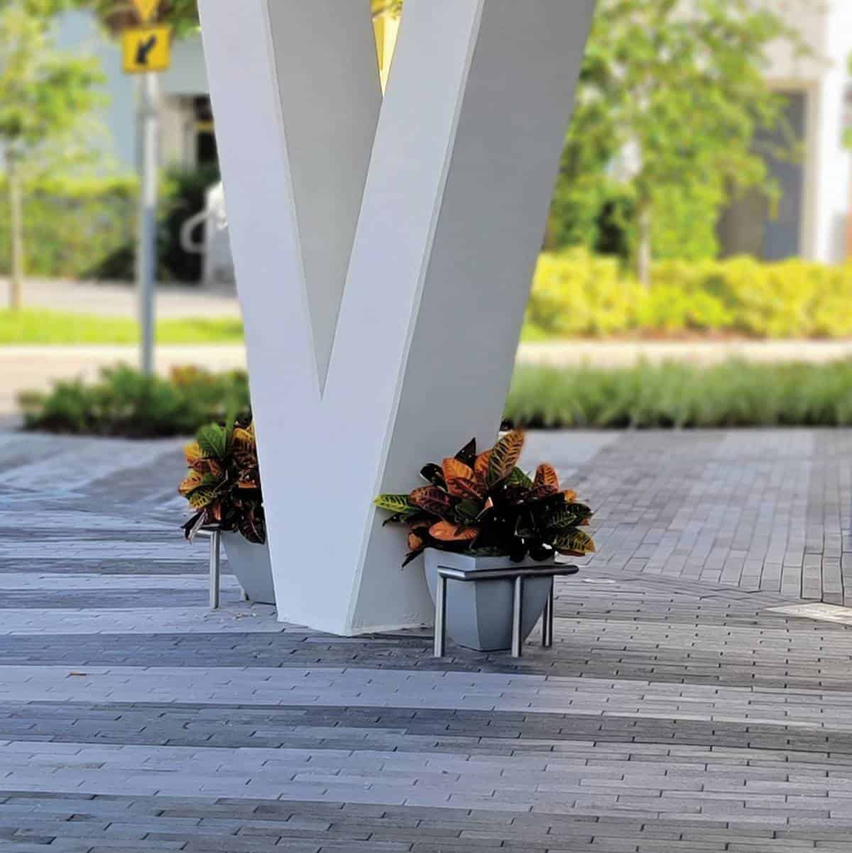 Buy the Lima Square Tapered Planter by Jay Scotts – Planters Etc